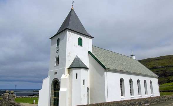 The church of Eiði - Visit Runavík