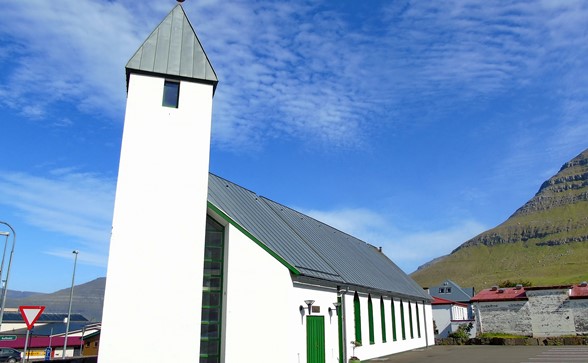 The church of Leirvík - Visit Runavík